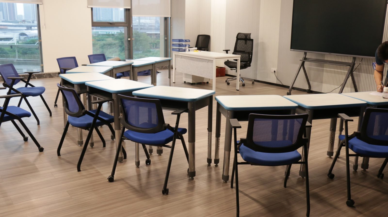 7 Best Classroom Desk and Chair Ideas to Create a Comfortable Learning ...