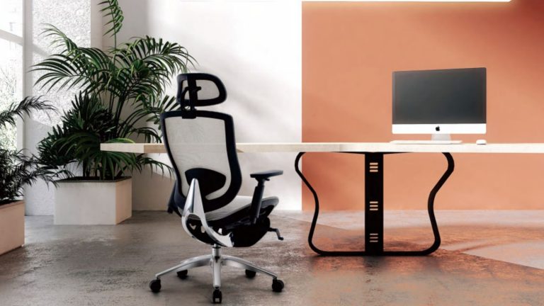 10 Best Office Chairs for Tall People: 2025 Buyer Guide | Mige Office ...