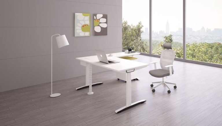 What is the Ideal Standard Desk Height for You? 2025 Guide | Mige ...